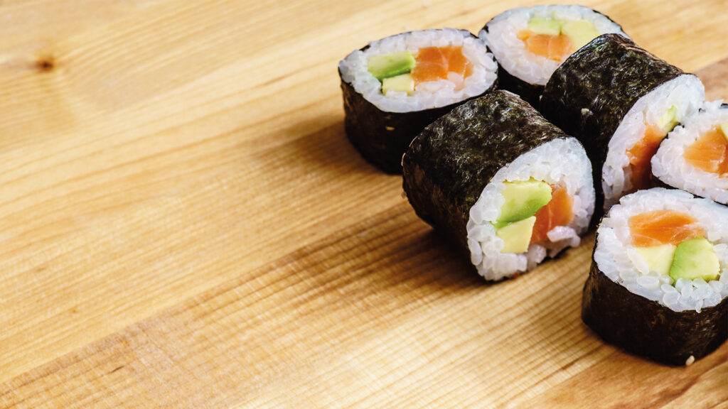 Maki japonais au thon et au concombre - Mollers-fr